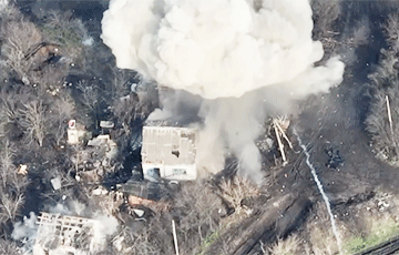Syrskyi Shows Destruction Of Russian Base Near Bakhmut - Belarusian ...